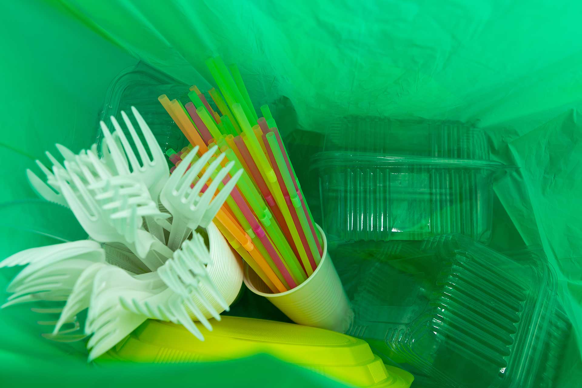 Take the Pledge to Cut Single-Use Plastics - FoodPrint